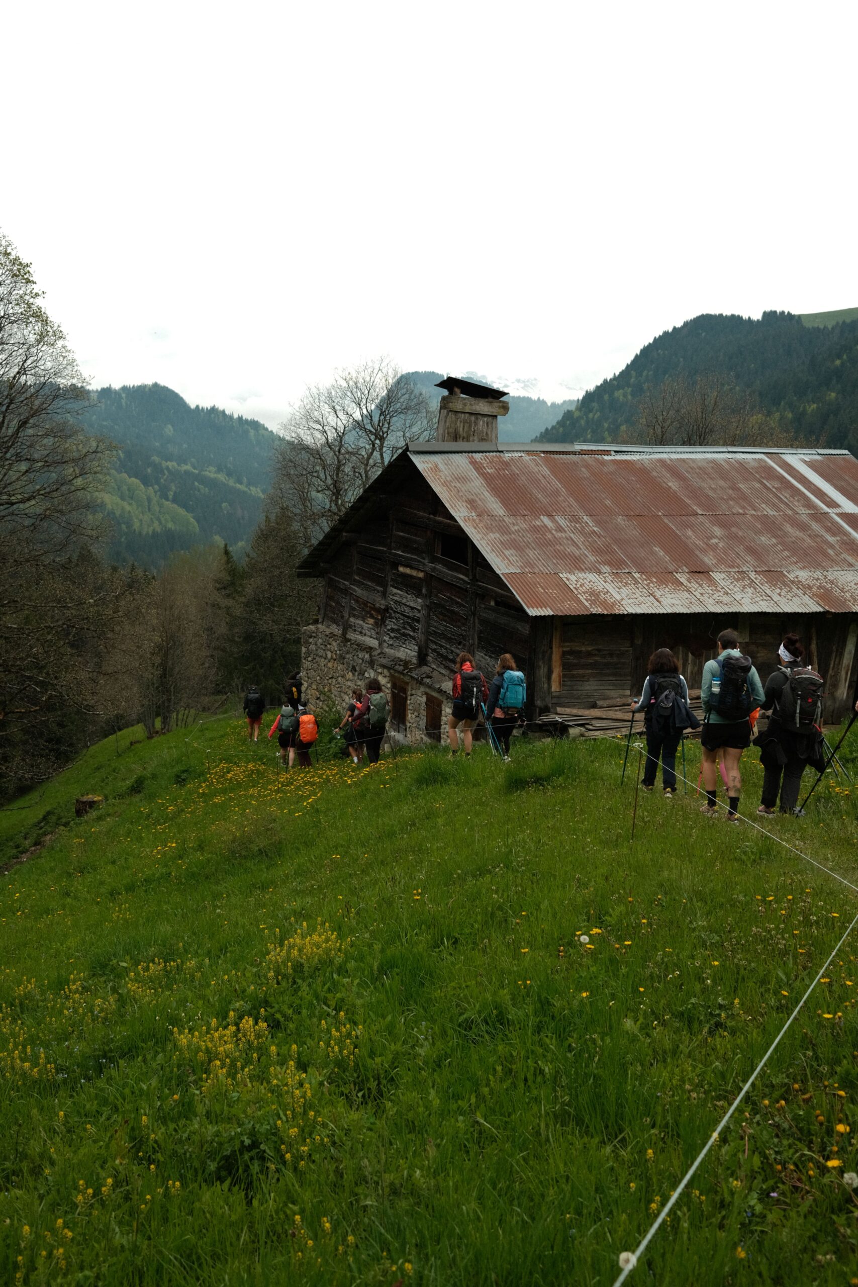 Trek débutant de 2 jours dans le Chablais avec nuit en refuge - Margaux ...